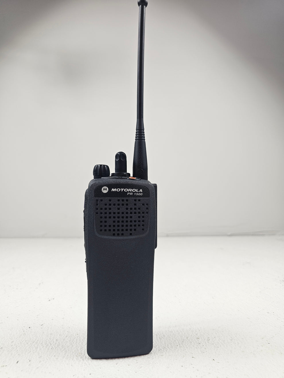 Motorola Portable PR1500 VHF 136-174 Mhz 32ch 5W – Used Radios