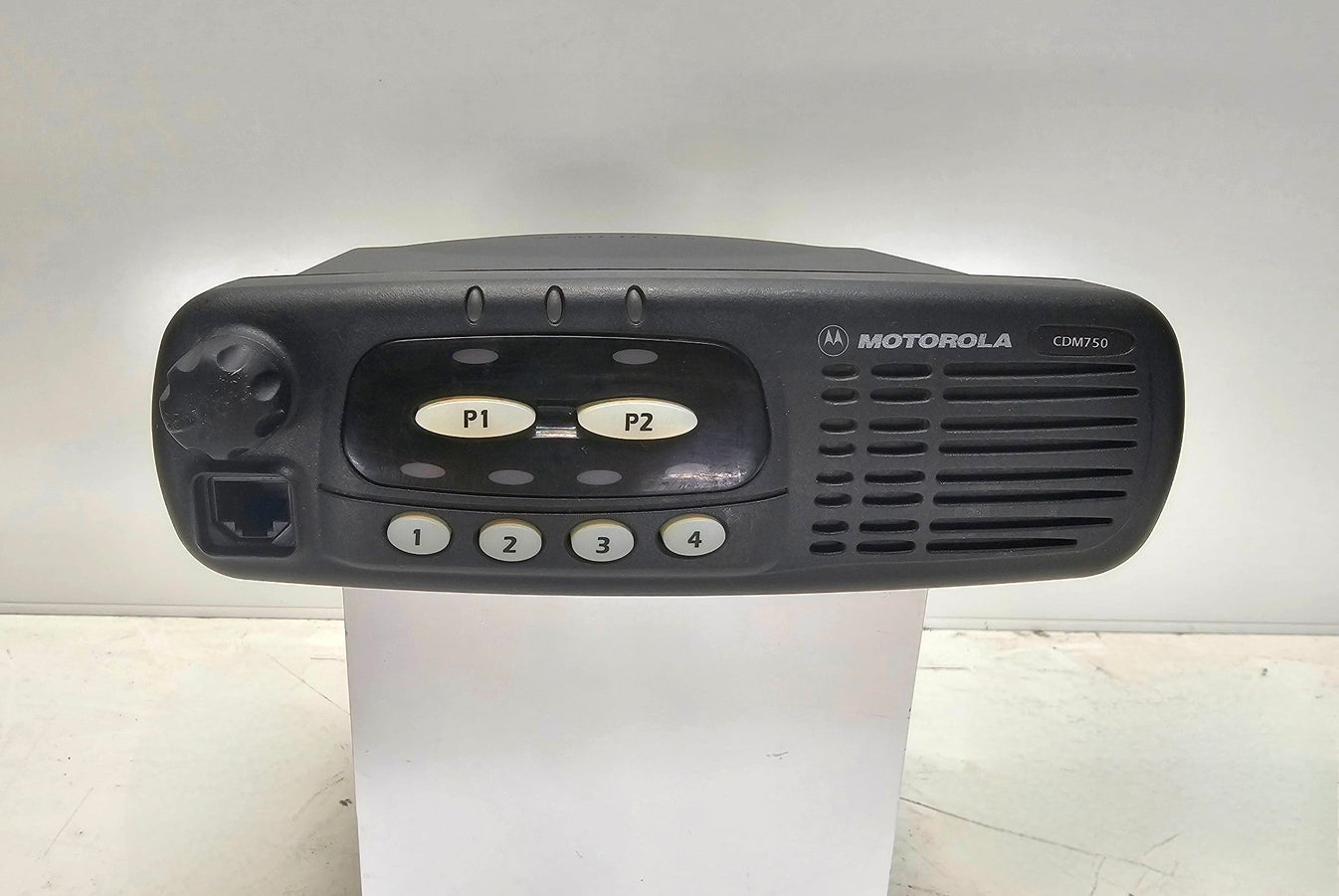 Motorola CDM750 UHF 403-470 MHz 4 Channel 40 Watt (Complete Kit) – Used ...