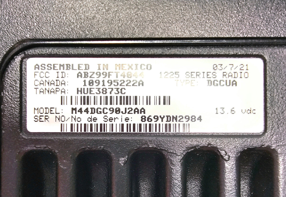 Motorola M1225 UHF 450-470 MHz 20 Channel 40 Watts (Complete Kit ...