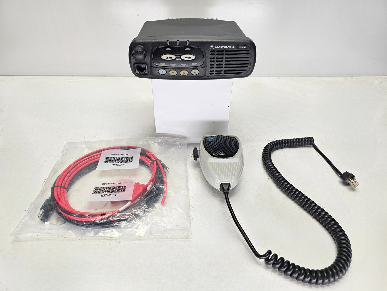 Motorola CDM750 UHF 403-470 MHz 4 Channel 40 Watt (Complete Kit) – Used ...
