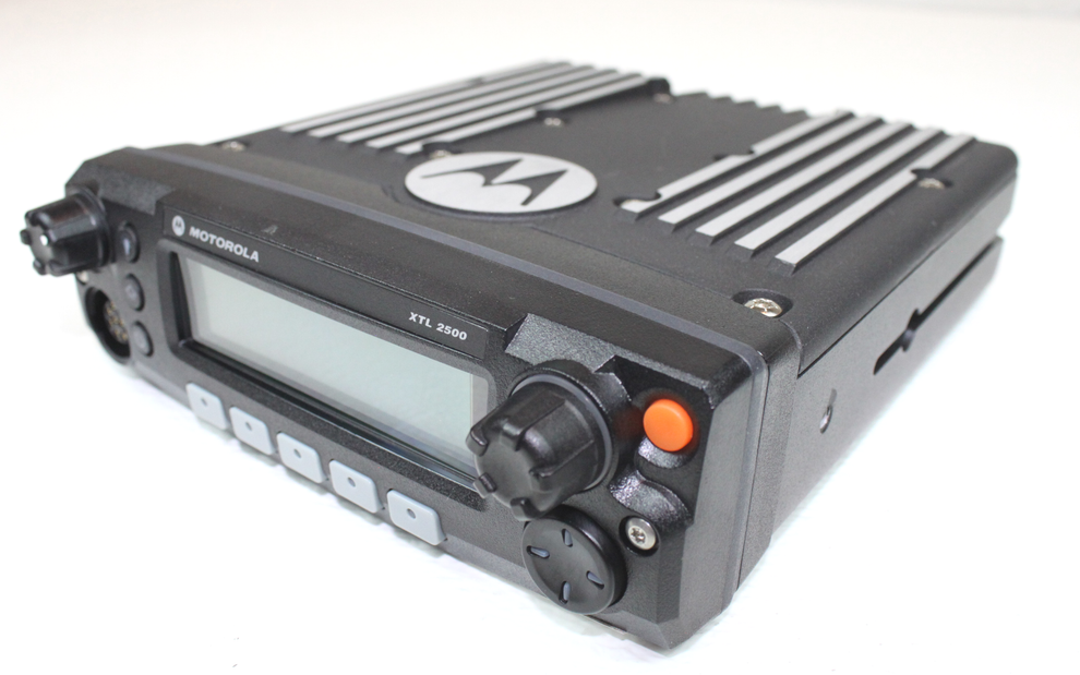 Motorola XTL2500 | 900MHz Mobile Radio (30W) - Dash Mount – Used Radios