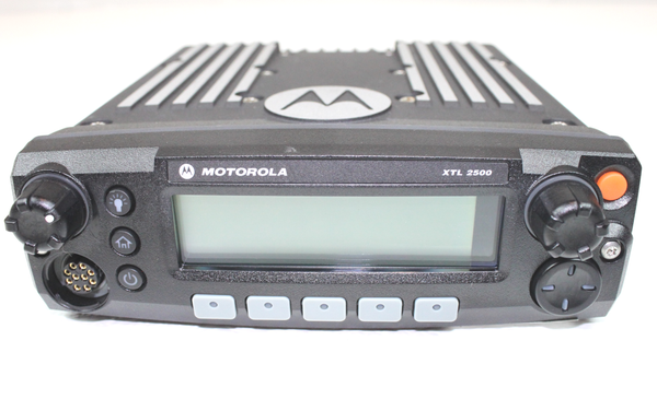 Motorola XTL2500 | 900MHz Mobile Radio (30W) - Dash Mount – Used Radios