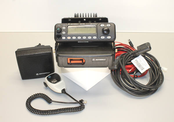Motorola MCS2000 UHF Model 2 100 Watts 403-470 HAM – Used Radios